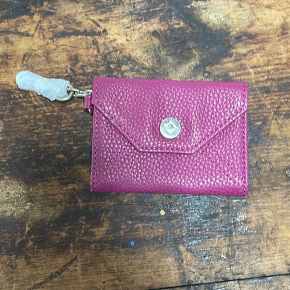 thirty-one | Bags | Brand New Love Letter Wallet By Thirty One | Poshmark